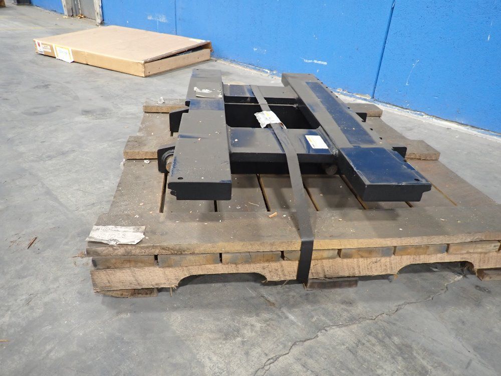 Used Voss Forklift Mast Carriage | HGR Industrial Surplus