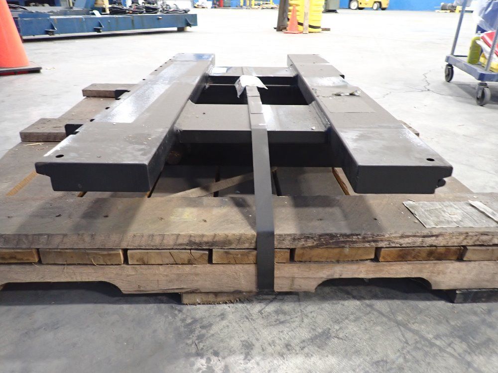 Used Voss Forklift Mast Carriage | HGR Industrial Surplus