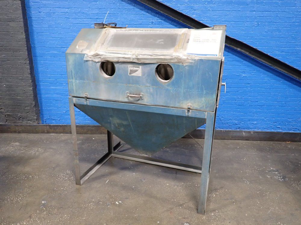 Used Cyclone Blast Cabinet | HGR*24