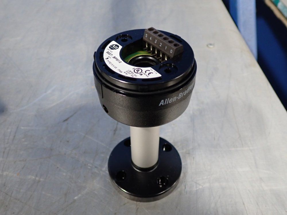 Allen Bradley Pole Mount Base And Cap - 855t-bpm10c | HGR*24