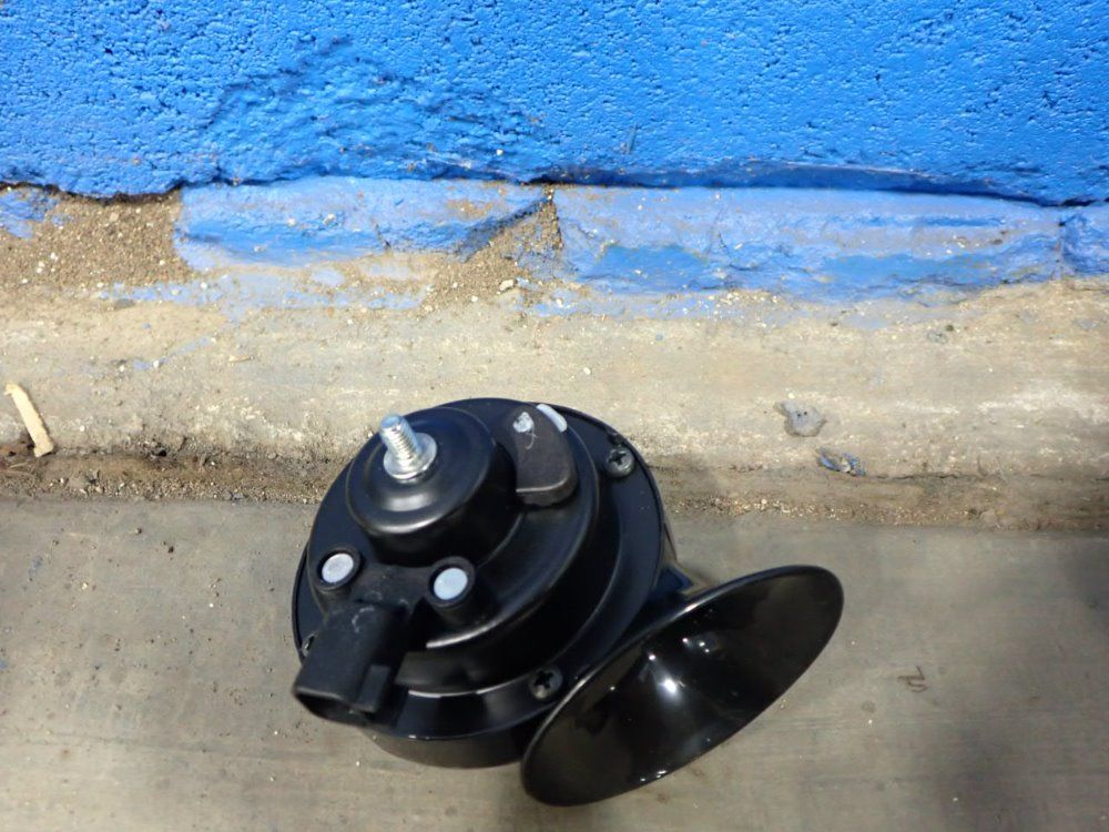 Used Seger 12v Electric Horn (high) | HGR*24