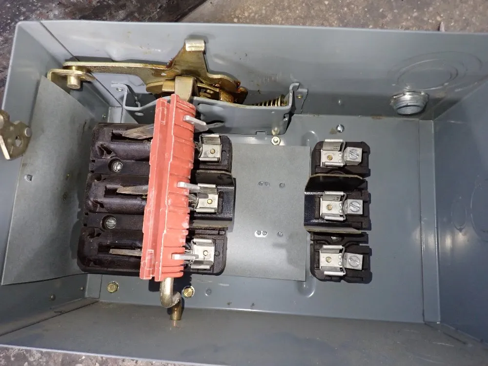 Used Square D Bus Plug | HGR*24