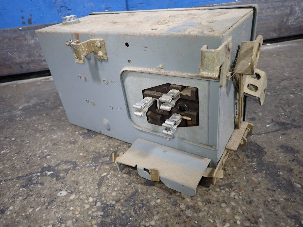 Used Square D Bus Plug | HGR*24