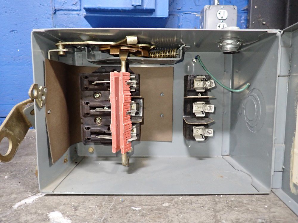 Used Square D Bus Plug | HGR Industrial Surplus