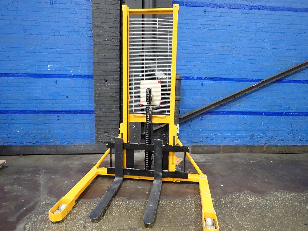 Used Apollo Straddle Forklift | HGR Industrial Surplus
