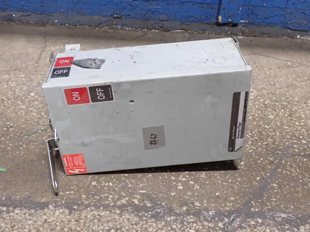 Used General Electric Bus Plug | HGR*24