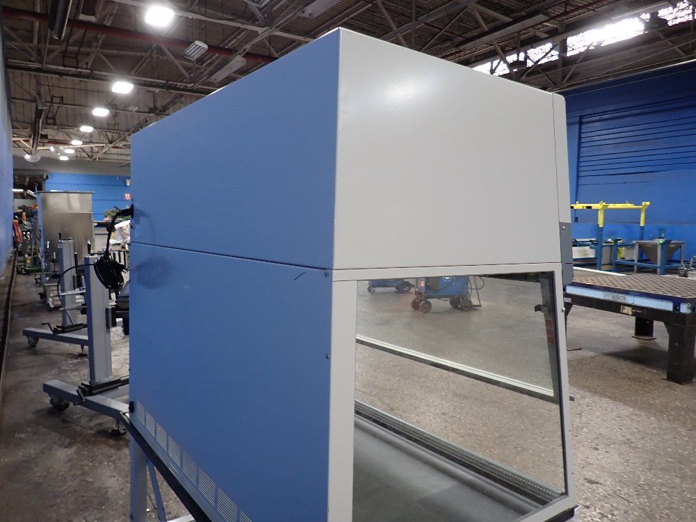 Used Labconco Vertical Clean Bench | HGR Industrial Surplus
