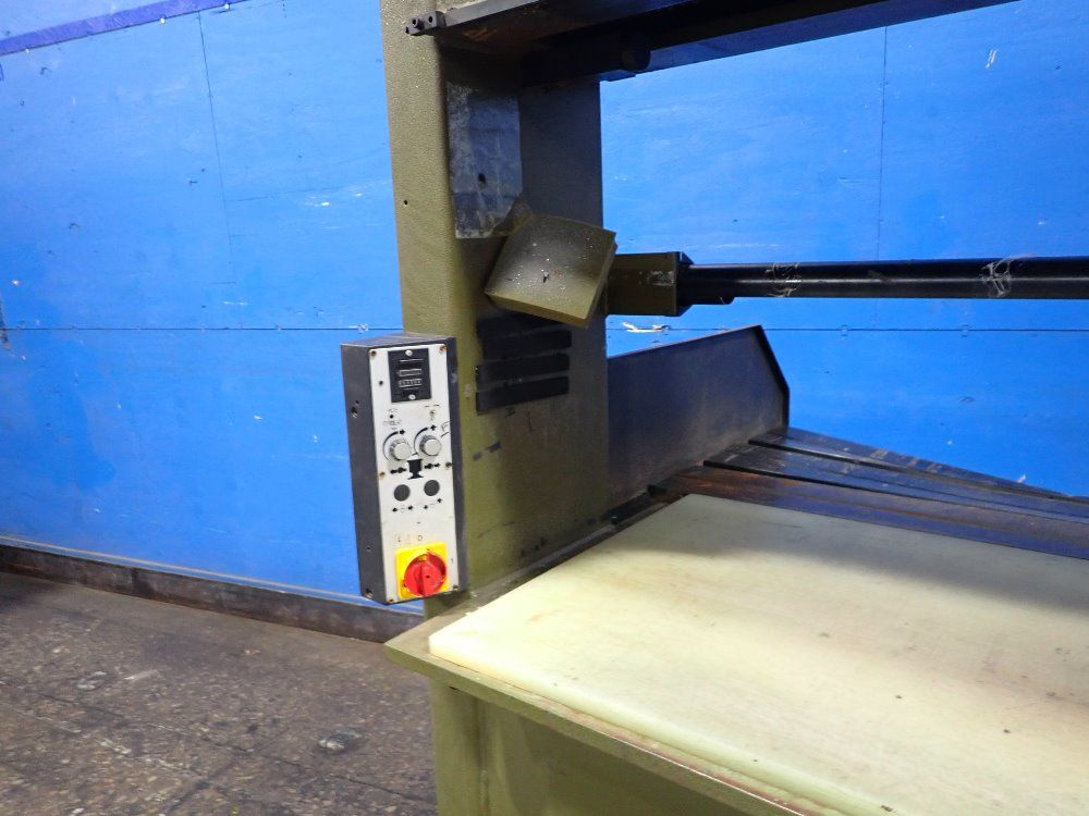 Used Atom Manual Traveling Head Clicker Press | HGR Industrial Surplus