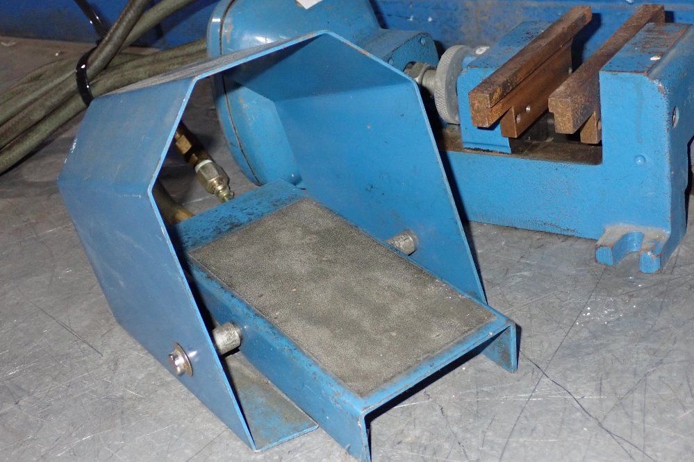 Used American Gator Tool Air Vise | HGR Industrial Surplus