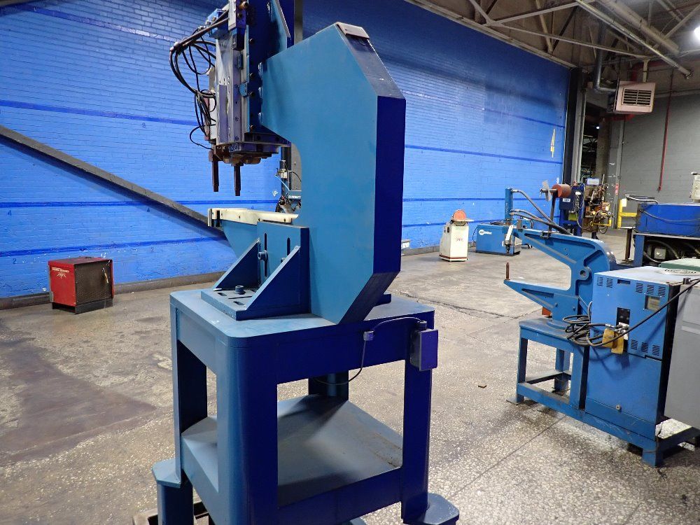 Used Henrob/arplas Systems Spot Welder | HGR Industrial Surplus