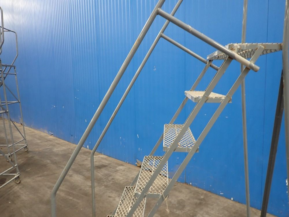 Used Uline Portable Stairs | HGR Industrial Surplus