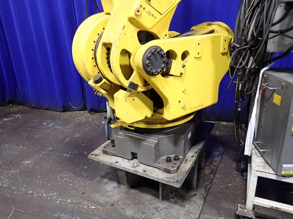 Used Fanuc 1999 Fanuc S-430if Robot | HGR Industrial Surplus