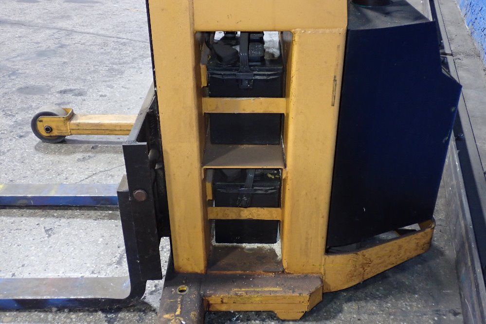 Used Big Joe Electric Straddle Lift | HGR Industrial Surplus