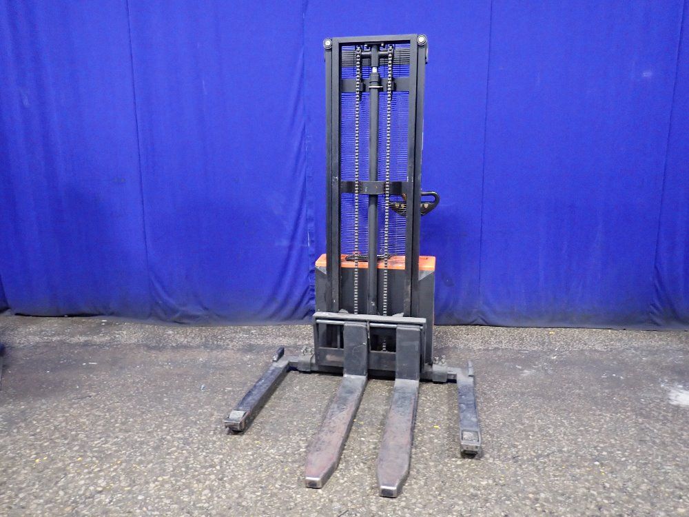 Used Presto Straddle Lift | HGR Industrial Surplus
