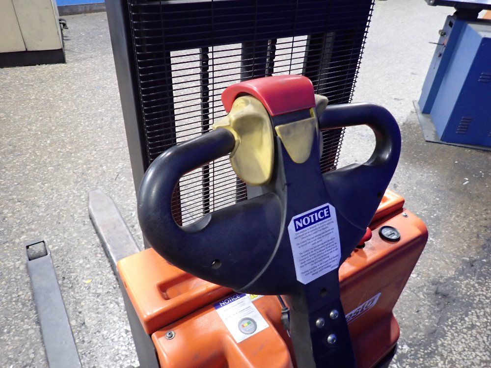 Used Presto Straddle Lift | HGR Industrial Surplus