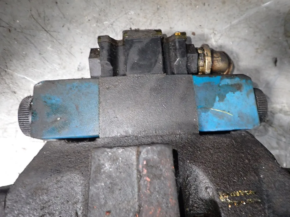 Used Vickers Valve Block | HGR Industrial Surplus