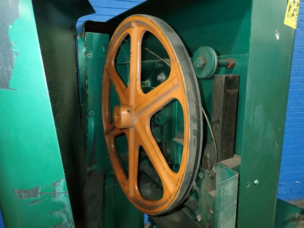 Used Don G. Jenness Vertical Band Saw | HGR*24