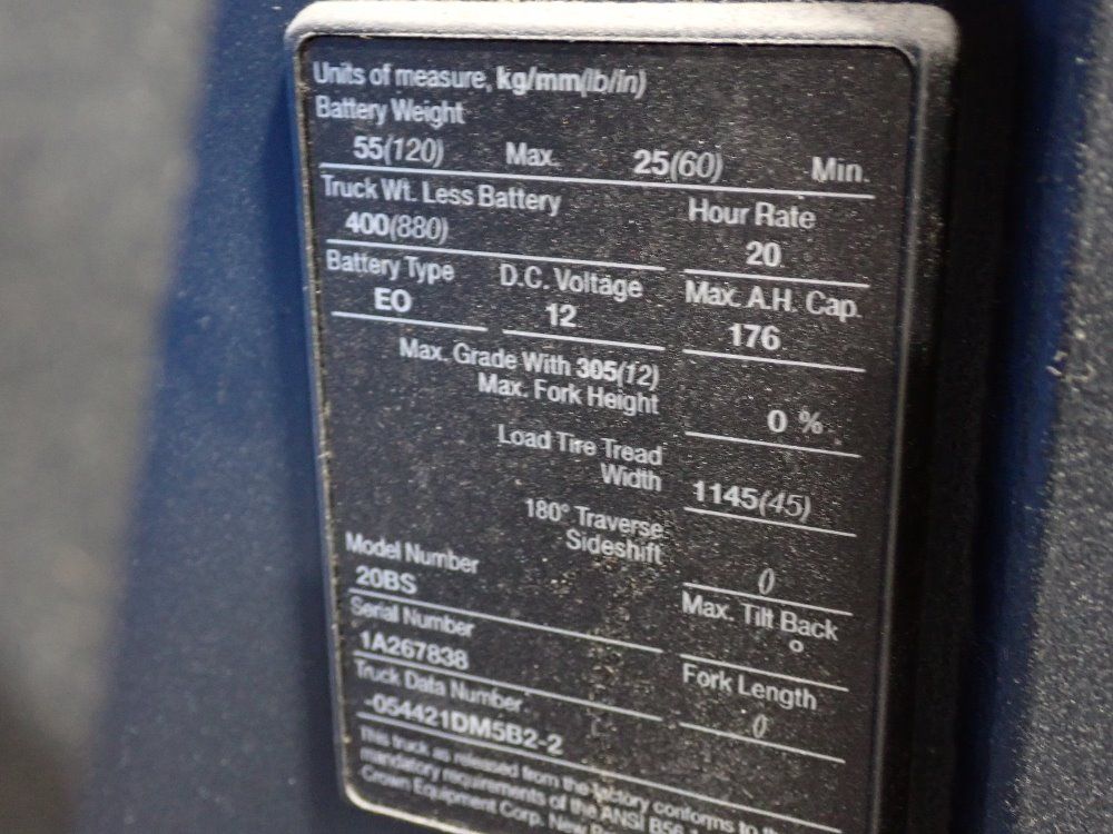 Used Crown 2003 Crown 20bs Electric Straddle Lift | HGR Industrial...