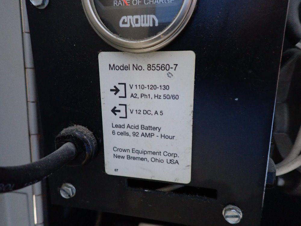 Used Crown 2003 Crown 20bs Electric Straddle Lift | HGR Industrial...