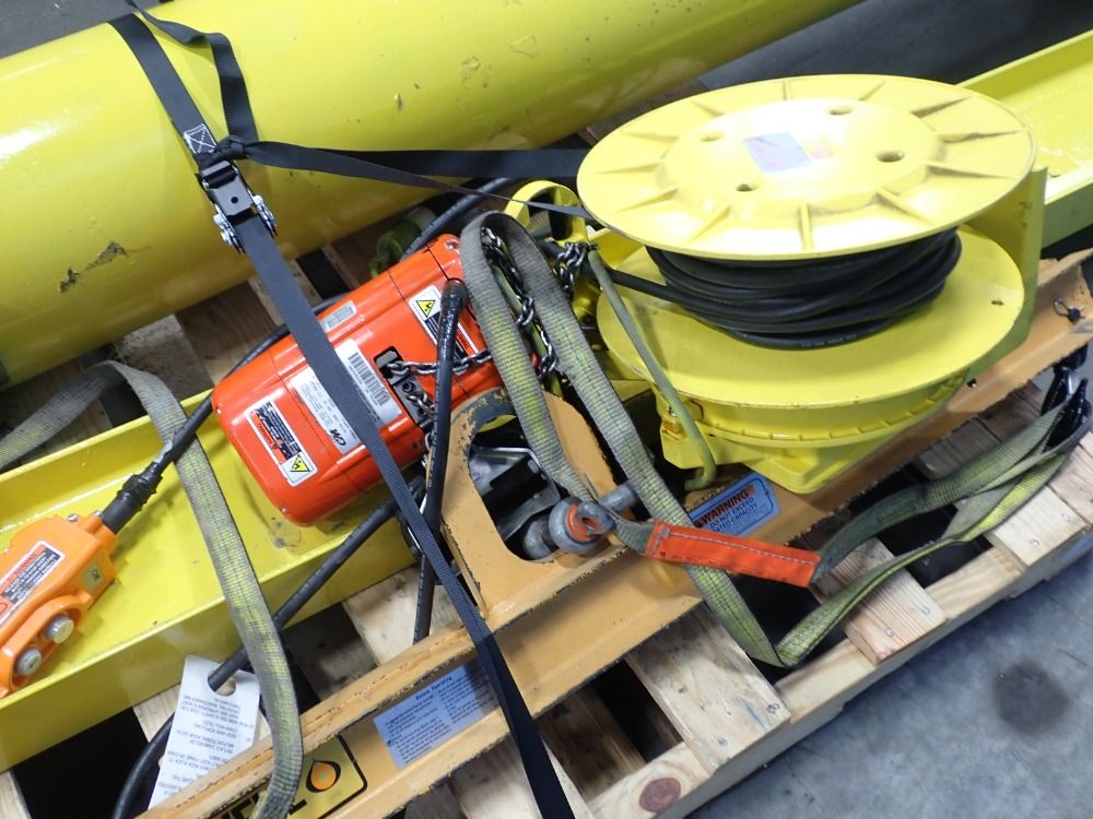 Used Jib Crane W/ Hoist & Spreader Bar 1/2 Ton | HGR Industrial Surplus