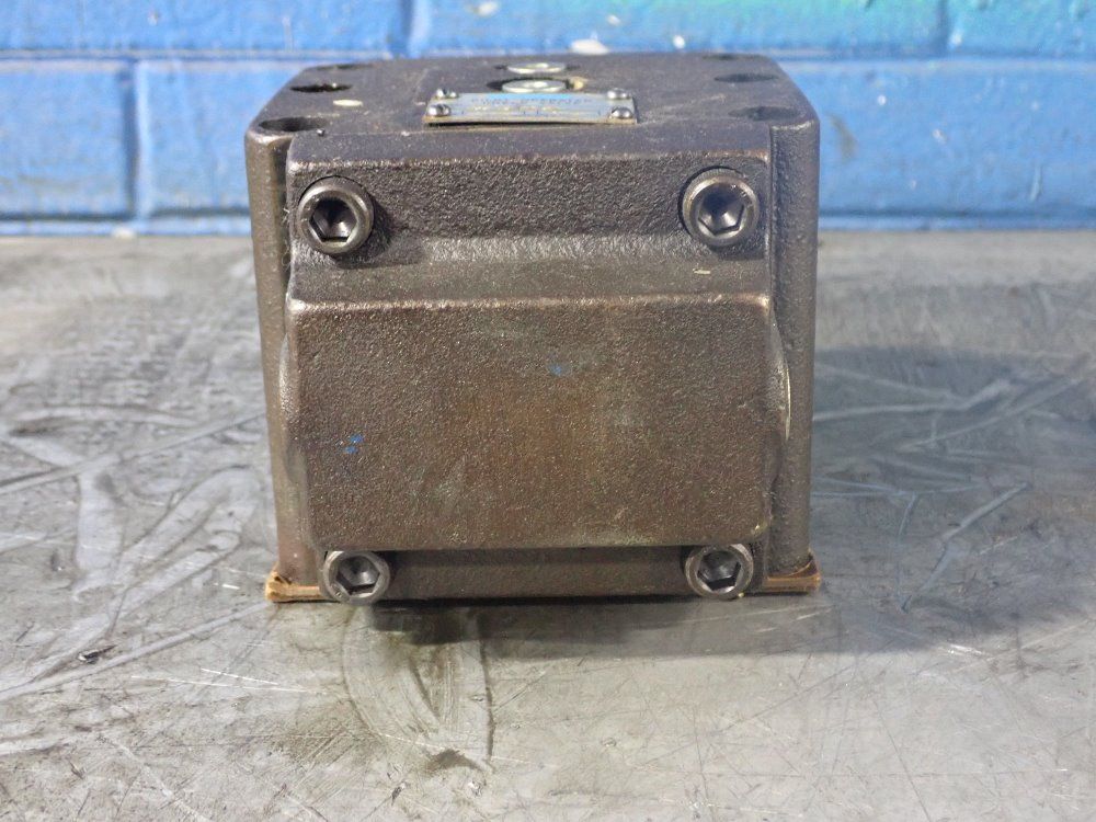 Used Vickers Check Valve | HGR Industrial Surplus