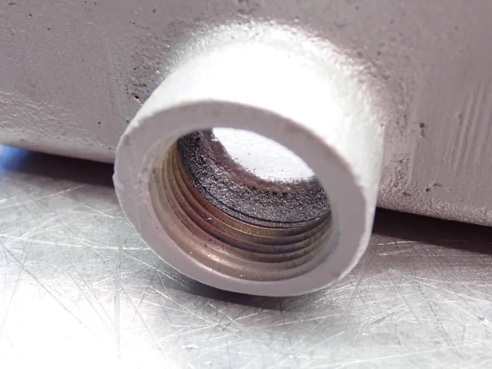 Used Appleton Unilets Fs Shallow Depth 2-gang Cast Device Box | HGR*24