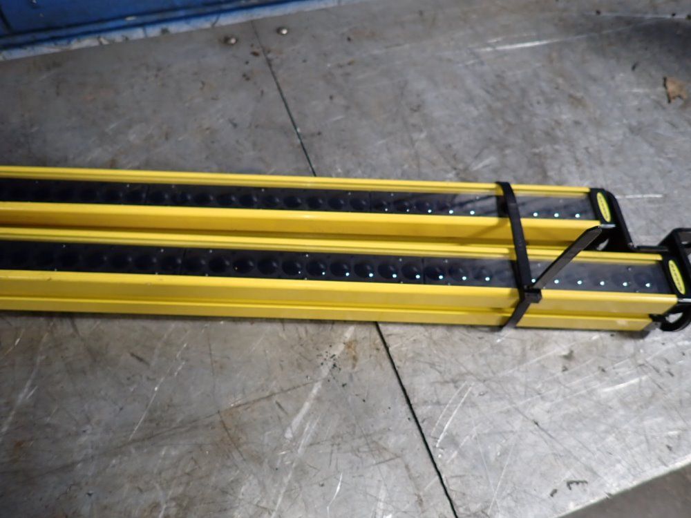 Used Banner Light Curtains | HGR*24