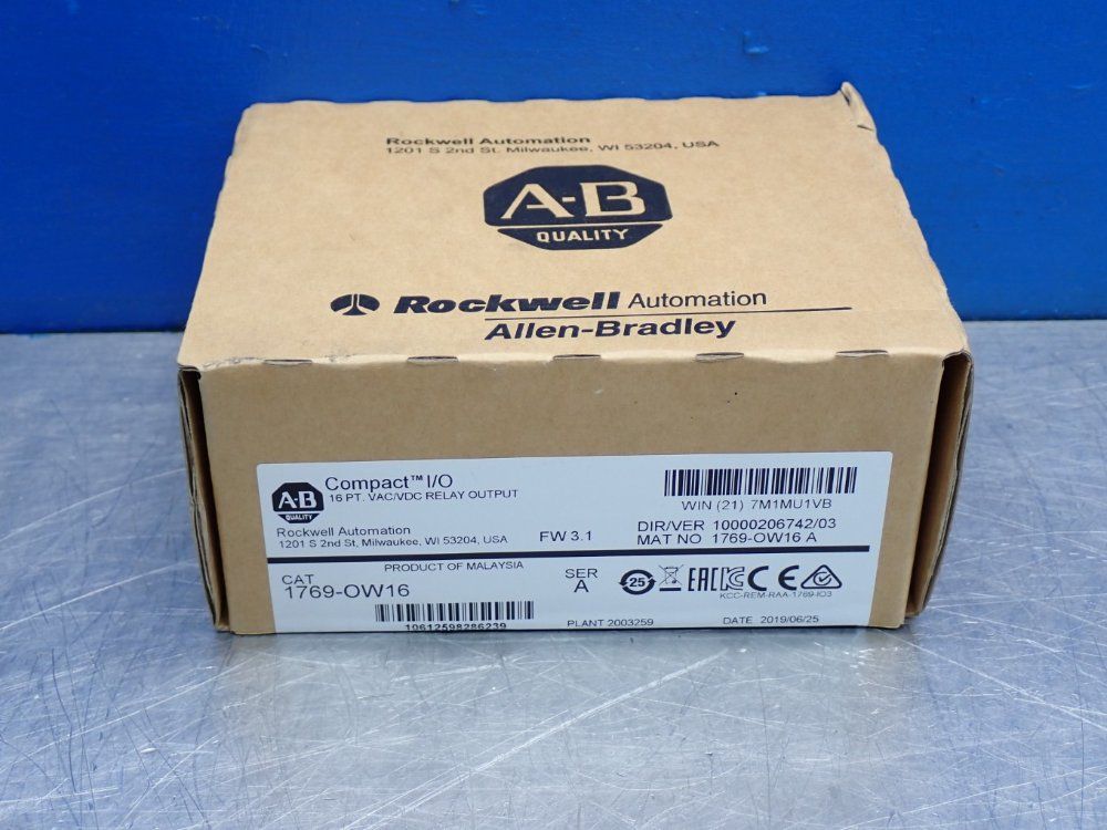 Used Allen Bradley 16-point PLC Relay Output Module | HGR*24