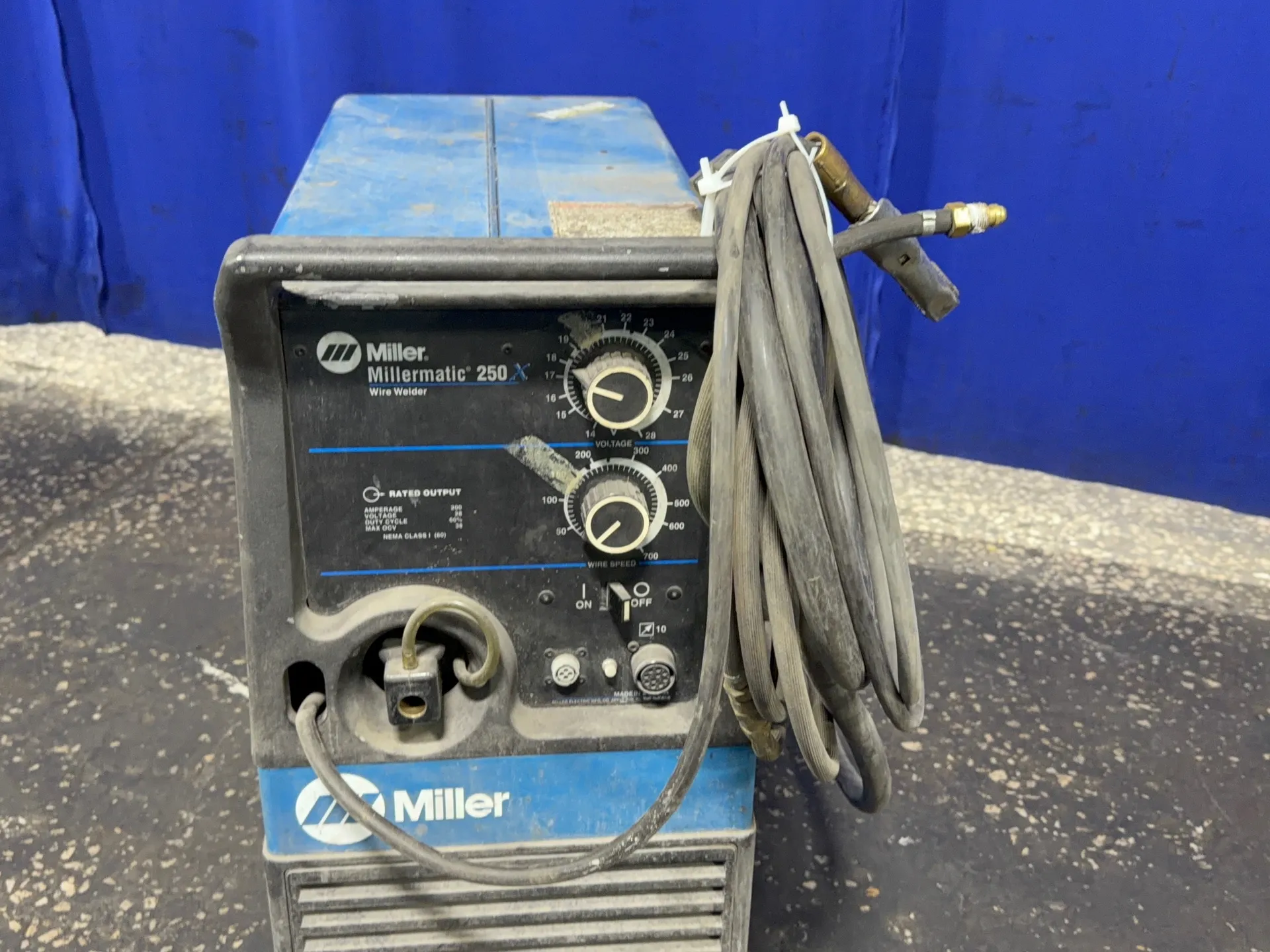 Miller 200 Amp Welder - Millermatic 250 | HGR*24