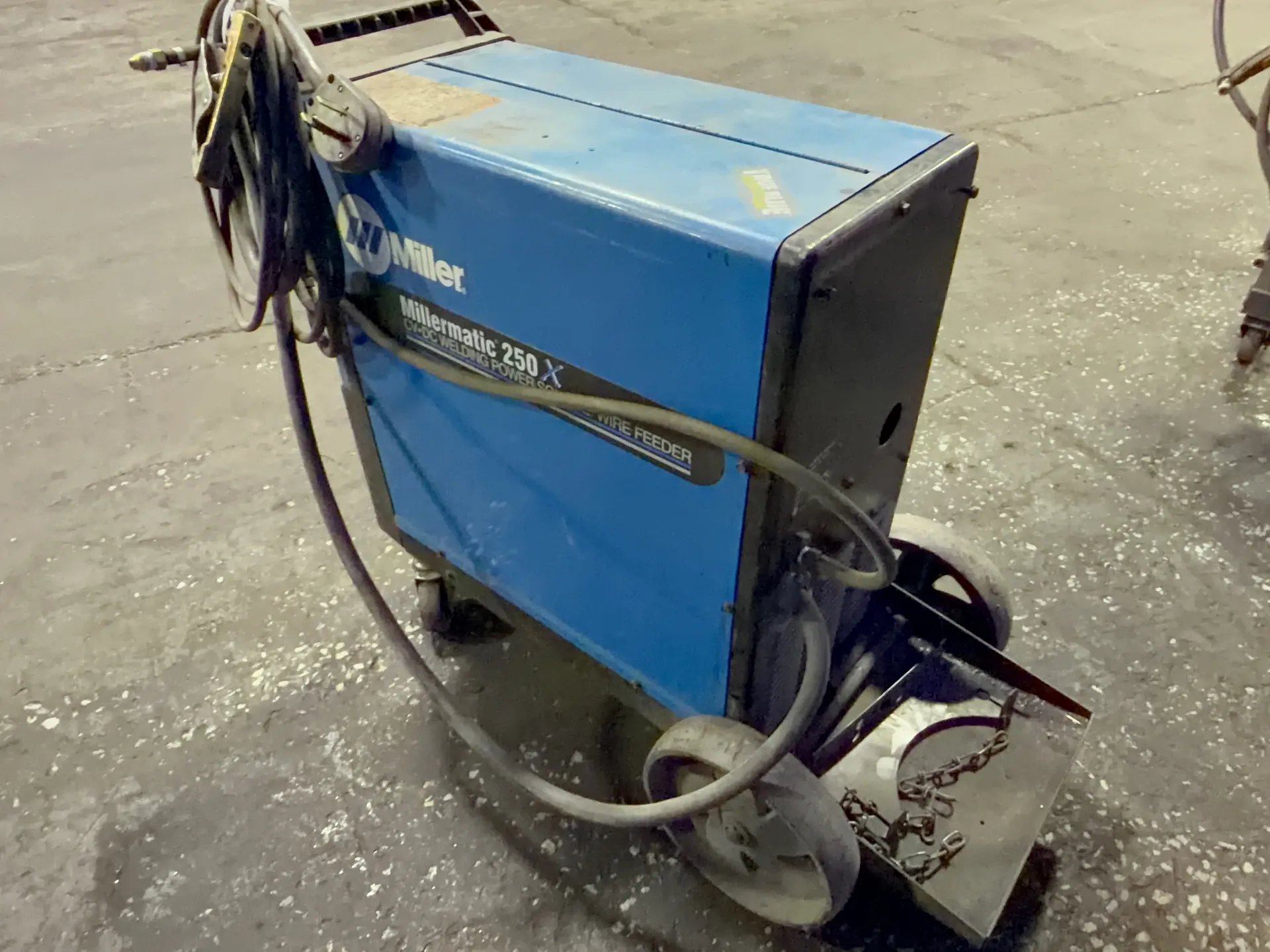 Miller 200 Amp Welder - Millermatic 250 | HGR*24