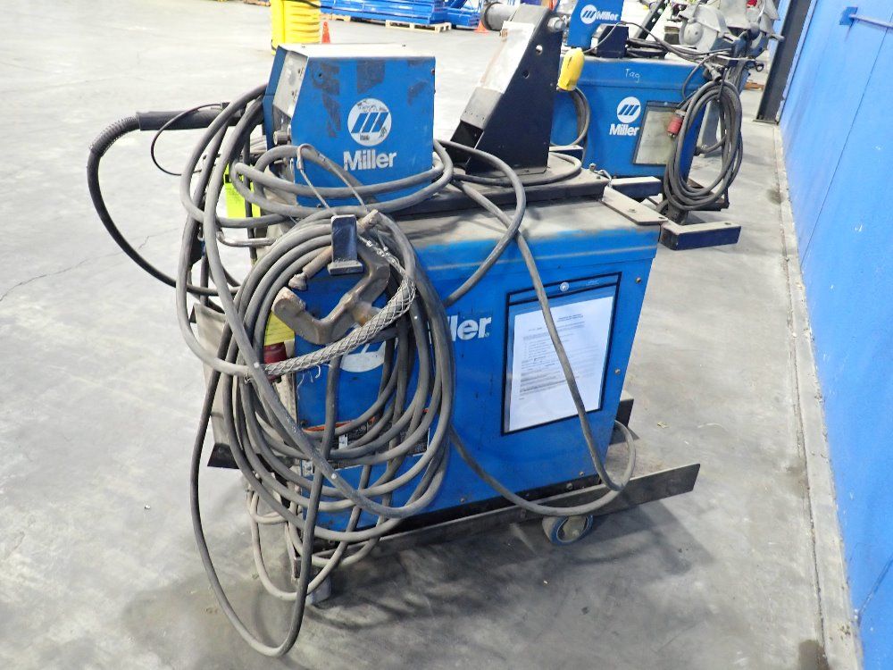 Used Miller Miller Deltaweld 302 Welder With Wire Feeder | HGR ...