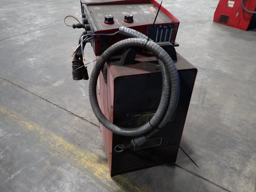 Used Lincoln Electric Multi-process Welder With Stt-10 Wird Drive...
