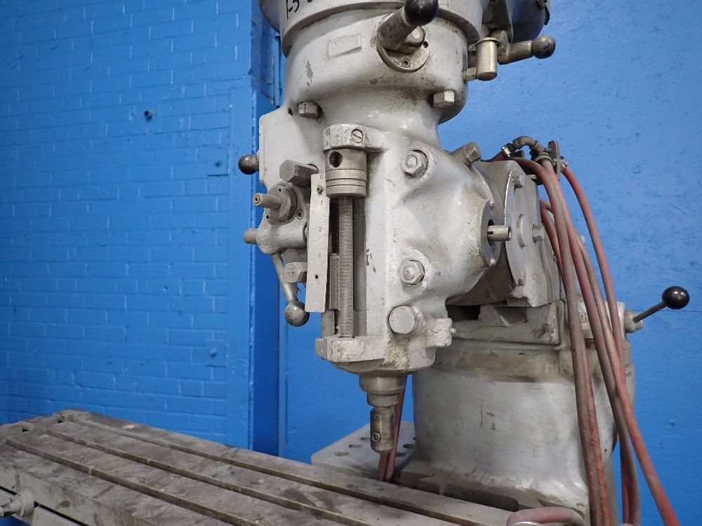 Used Bridgeport Bridgeport 9" X 42" Vertical Mill | HGR*24