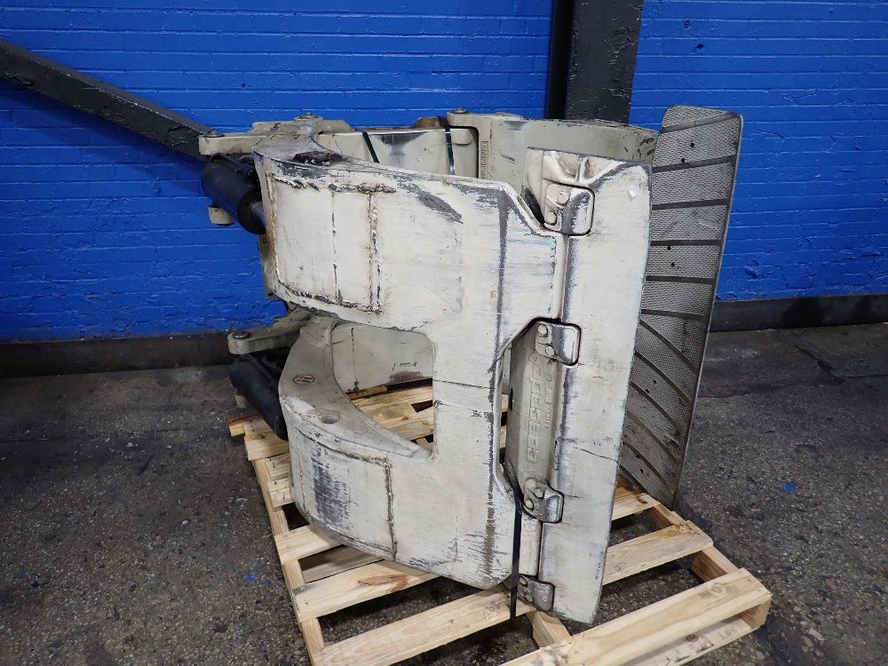 Used Cascade Cascade 60g-rcp-b0031 Forklift Clamp | HGR Industrial...