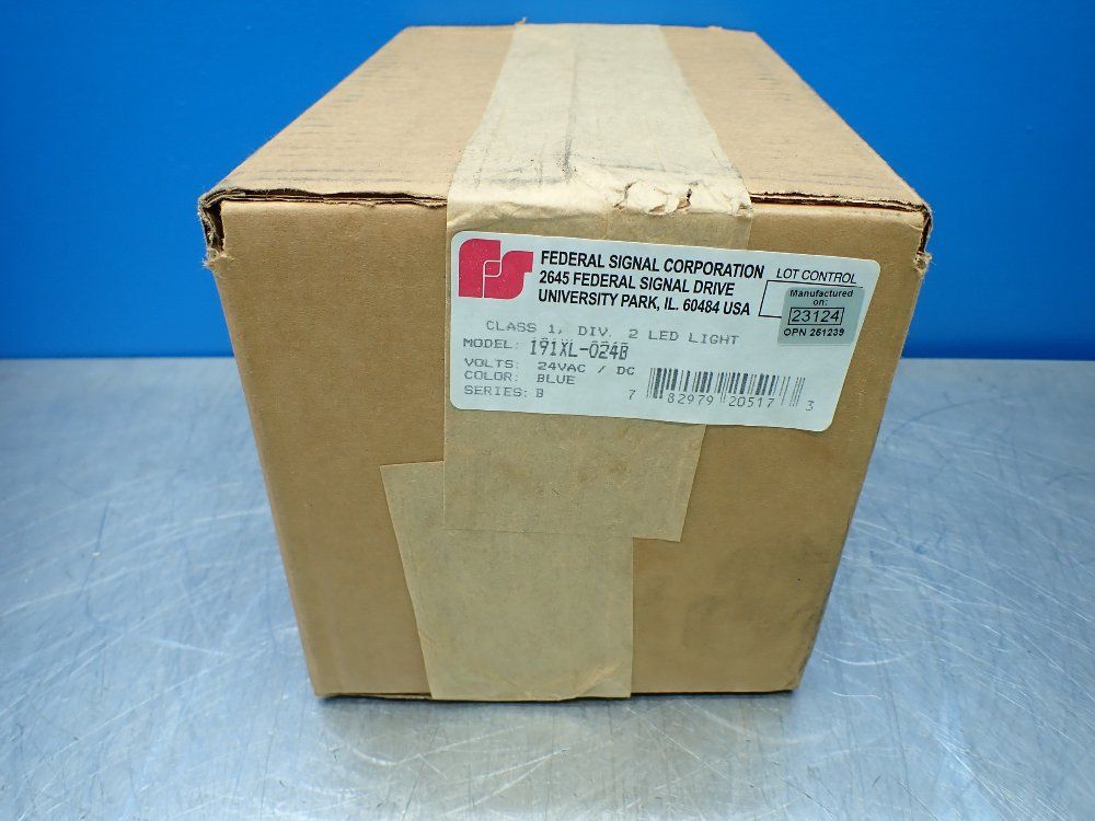 Used Federal Signal Hazardous Location Warning Light. Factory Sealed....