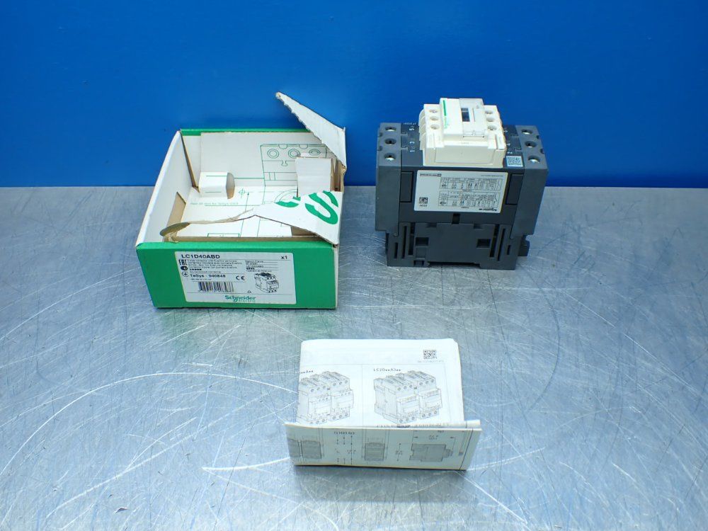 Used Schneider Electric 3 Pole Contactor With Everlink Terminals