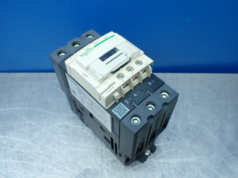 Used Schneider Electric 3 Pole Contactor With Everlink Terminals