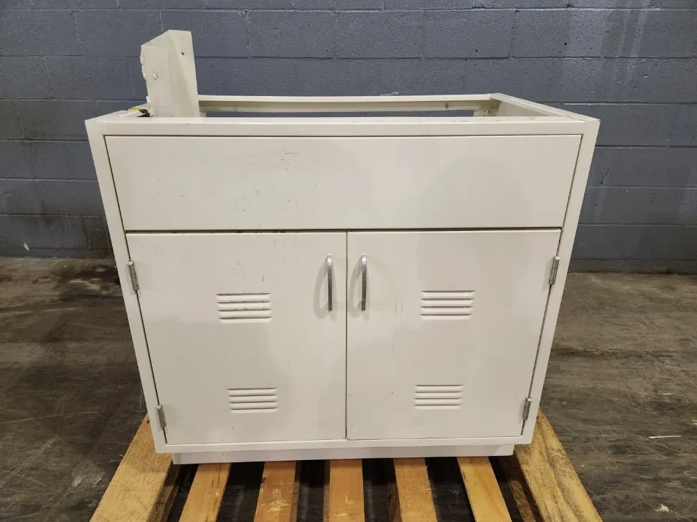 Used Laboratory Undercounter Cabinet | HGR*24