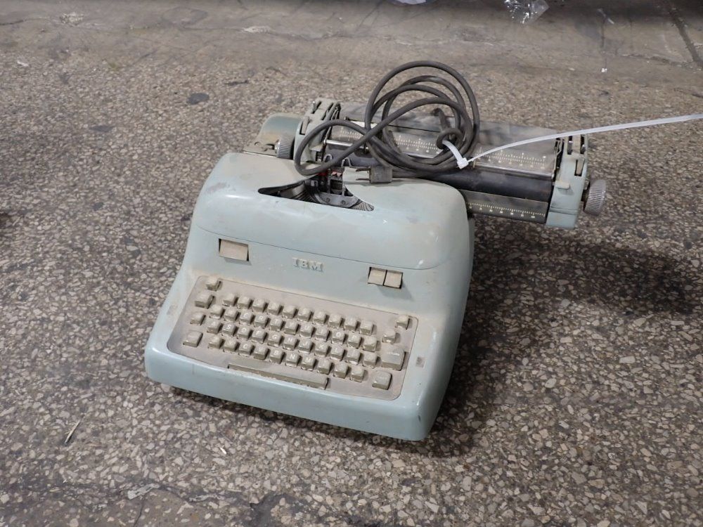 Used Ibm Typewriter | HGR*24