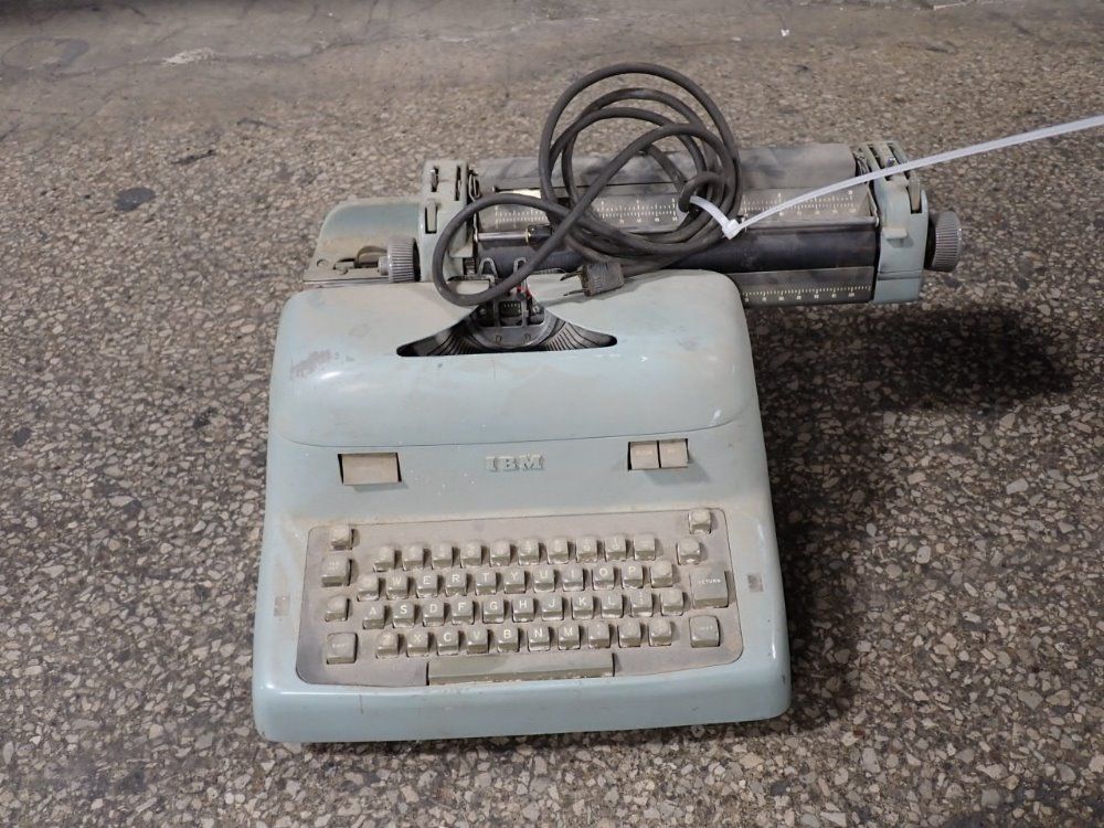 Used Ibm Typewriter | HGR*24